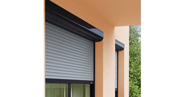 Rulouri exterioare aplicate